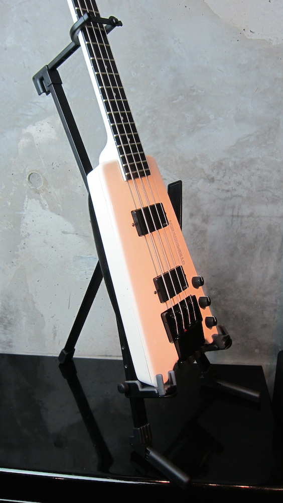 Guitar Stand for Steinberger Guitar & Bass - 和久屋